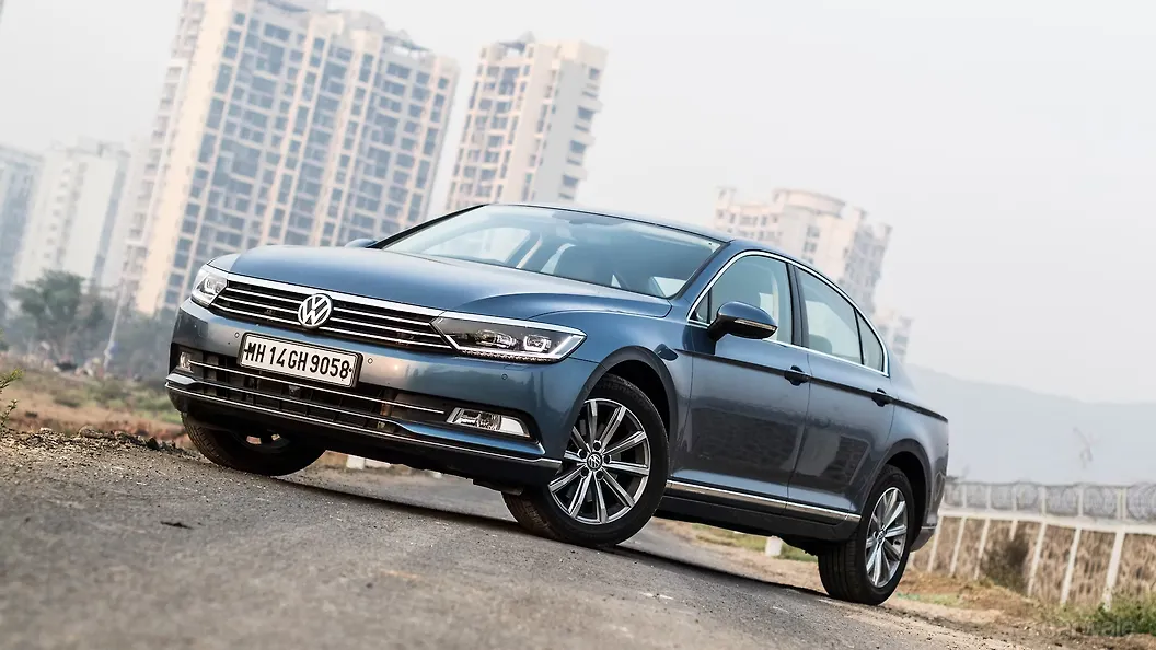 Volkswagen Passat Images, Interior & Exterior Photo Gallery - CarWale