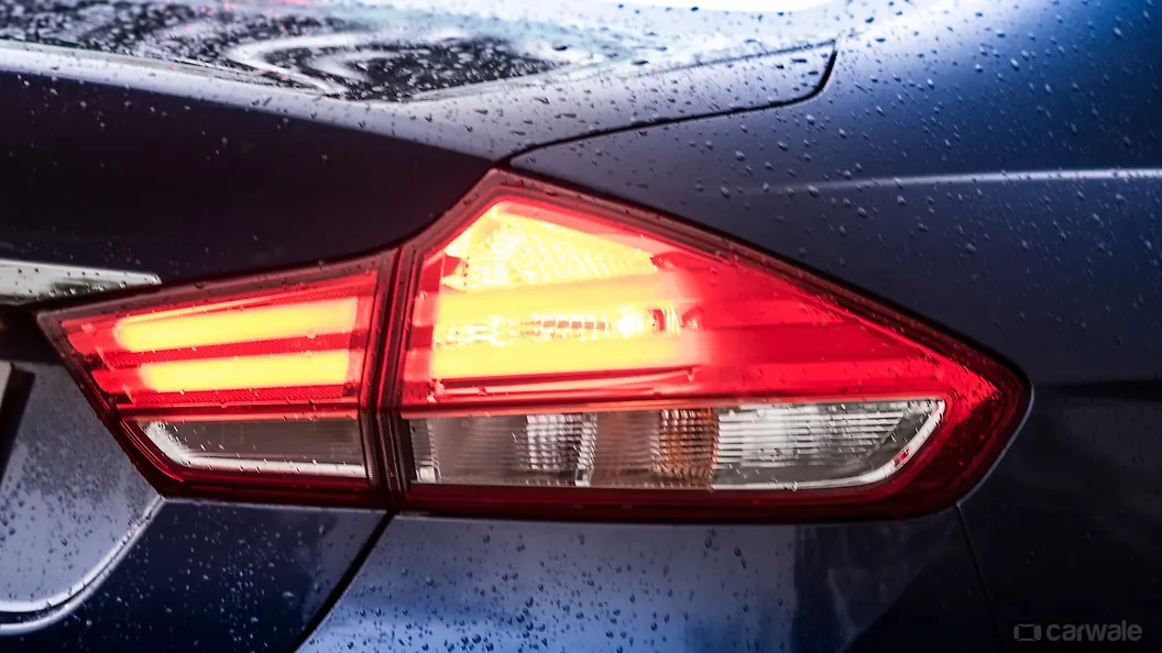 Ciaz Exterior Image, Ciaz Photos in India - CarWale