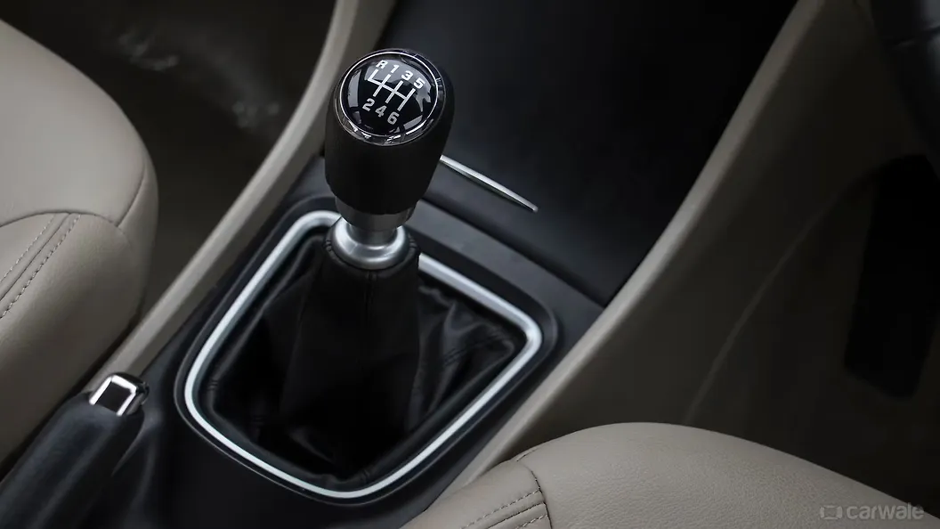 Ciaz Interior Image, Ciaz Photos in India - CarWale