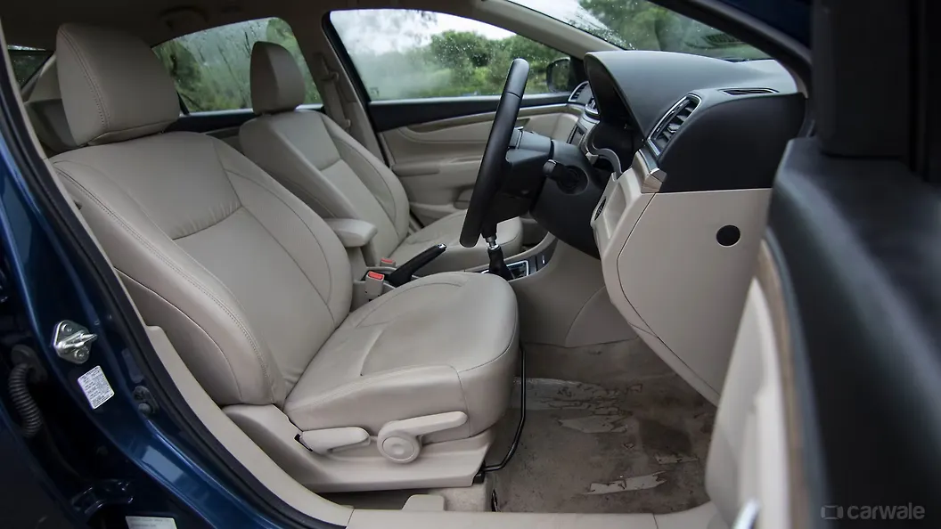 Ciaz Interior Image, Ciaz Photos in India - CarWale