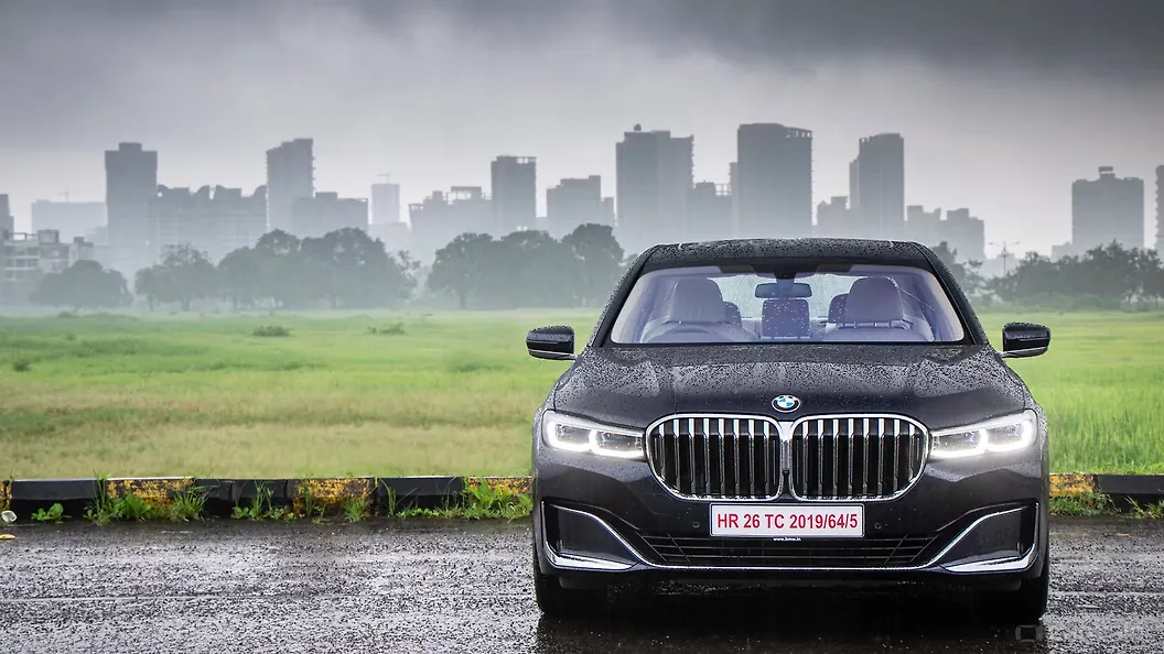 7 Series Exterior Image, 7 Series Photos in India - CarWale