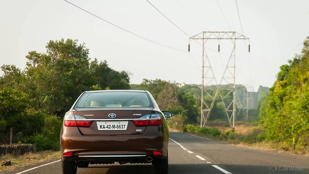 Camry [2015-2019] Rear View Image, Camry [2015-2019] Photos in India ...