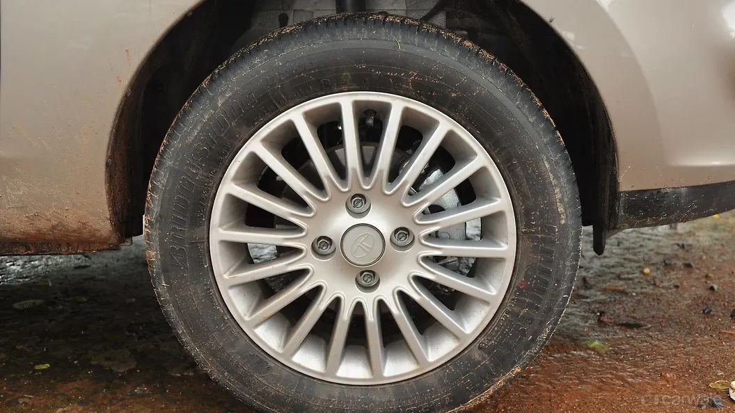 Zest Wheels-Tyres Image, Zest Photos in India - CarWale