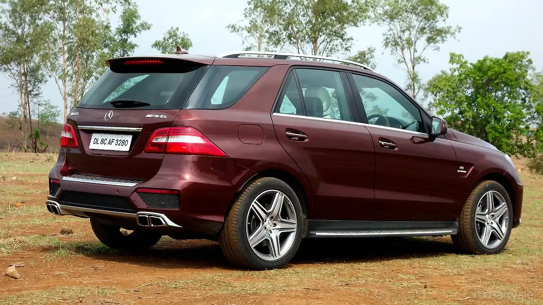 M-Class Exterior Image, M-Class Photos in India - CarWale