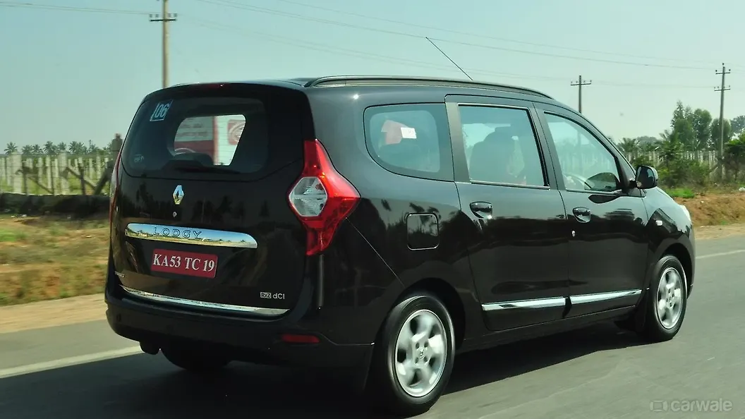 Lodgy Front View Image, Lodgy Photos in India - CarWale