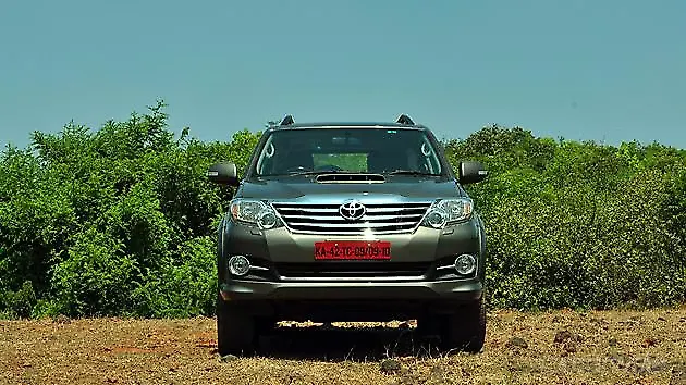 Fortuner [2012-2016] Front View Image, Fortuner [2012-2016] Photos in ...