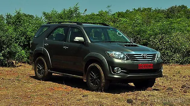 Fortuner [2012-2016] Front View Image, Fortuner [2012-2016] Photos in ...