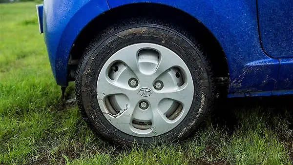 Nano Wheels-Tyres Image, Nano Photos in India - CarWale