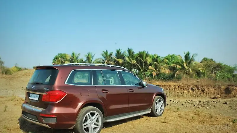 GL Right Rear Three Quarter Image, GL Photos in India - CarWale