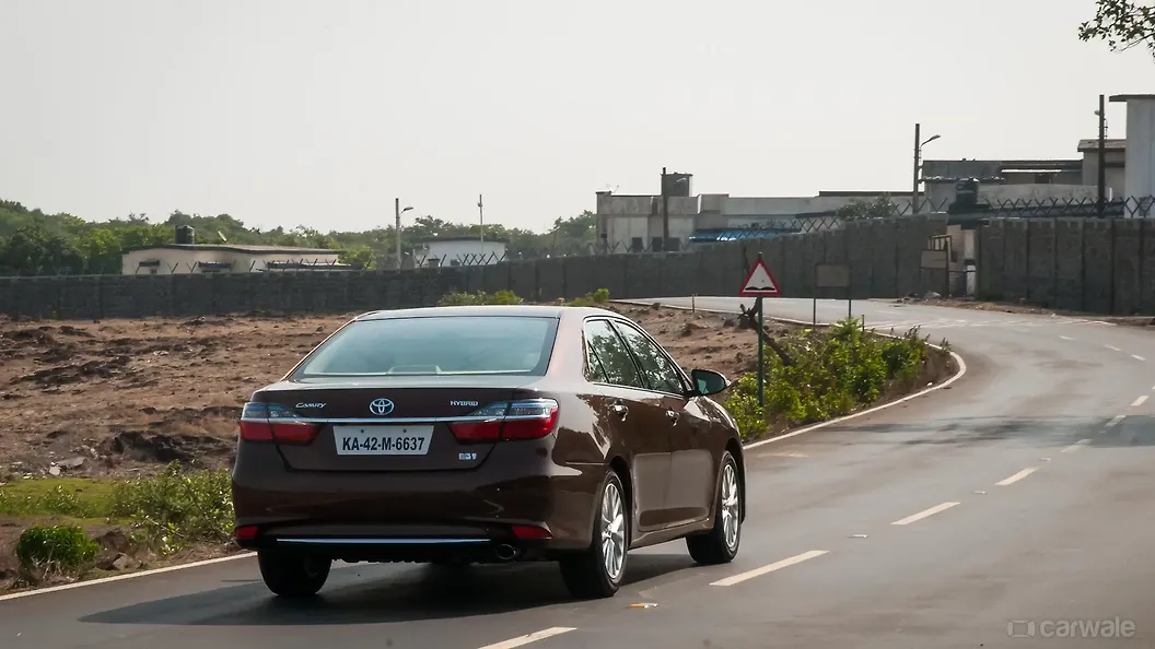 Camry [2015-2019] Driving Image, Camry [2015-2019] Photos in India ...
