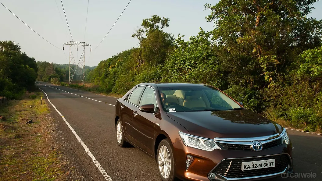 Camry [2015-2019] Front View Image, Camry [2015-2019] Photos in India ...