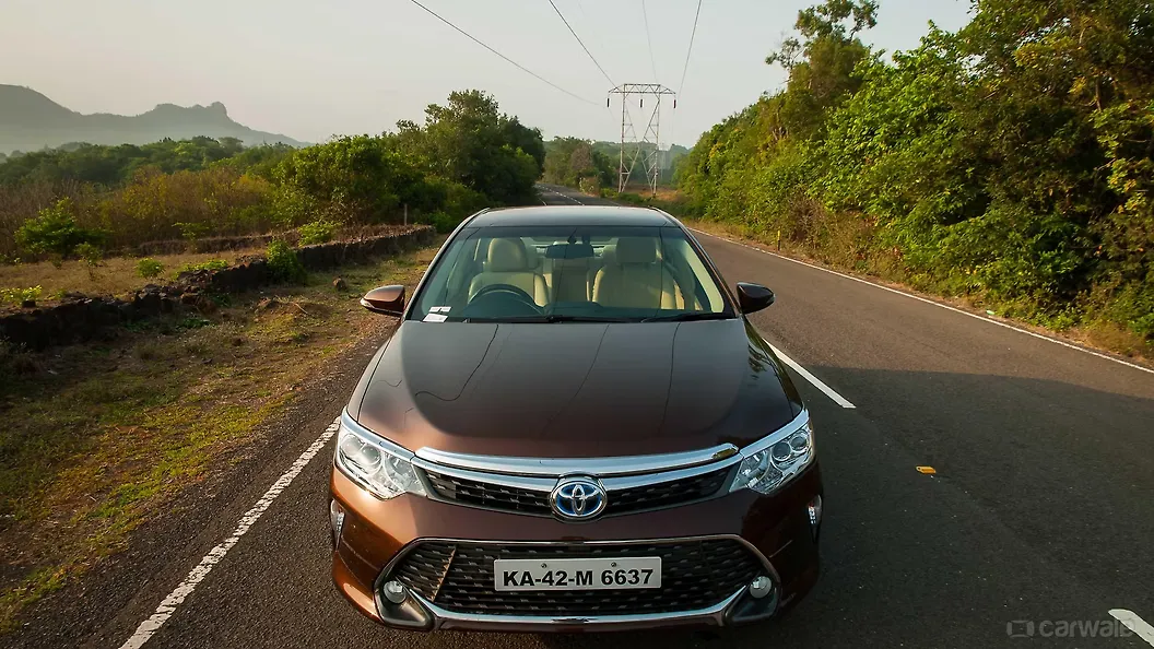 Camry [2015-2019] Front View Image, Camry [2015-2019] Photos in India ...