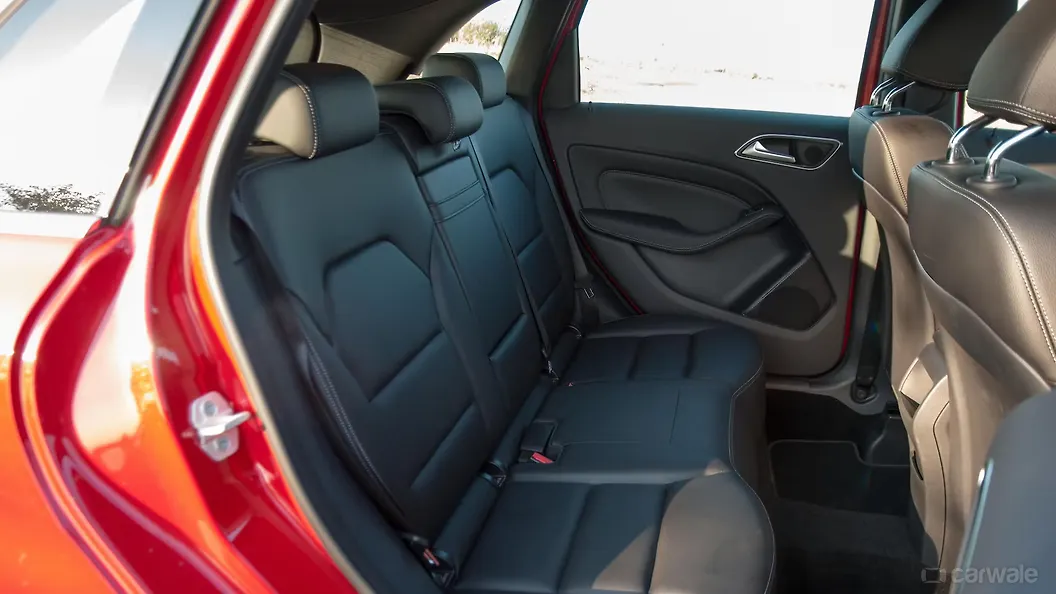 B-Class Rear Seat Space Image, B-Class Photos in India - CarWale