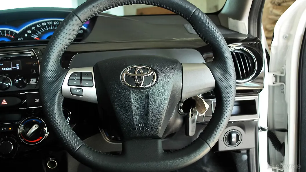 Etios Cross Engine Bay Image, Etios Cross Photos in India - CarWale