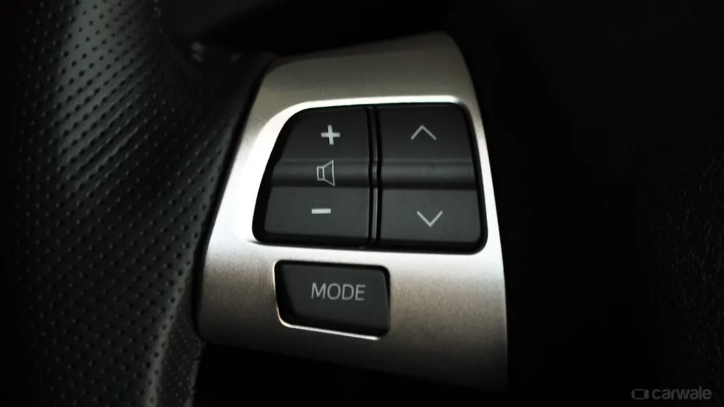 Etios Cross Engine Bay Image, Etios Cross Photos in India - CarWale