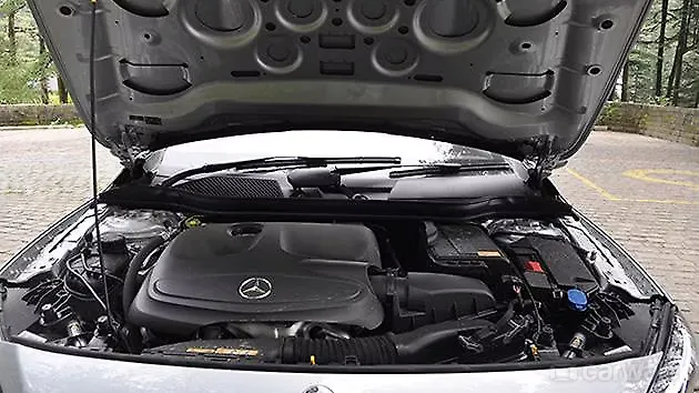 GLA [2014-2017] Engine Bay Image, GLA [2014-2017] Photos in India - CarWale