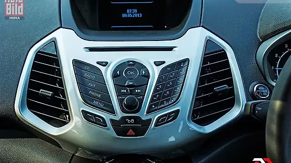 Ford EcoSport [2013-2015] Photo, Ford Ecosport Dashboard Image - CarWale