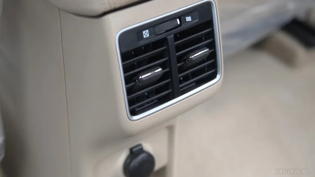 Ciaz [2014-2017] AC Console Image, Ciaz [2014-2017] Photos in India ...