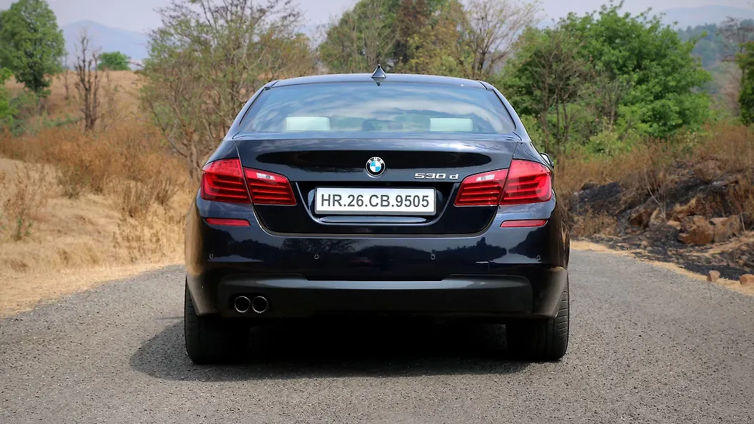 BMW 5 Series [2013-2017] Photo, Rear view Image - CarWale