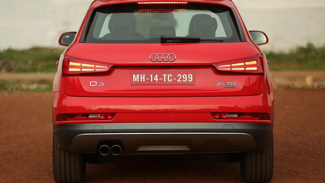 Audi Q3 [2015-2017] Photo, Rear view Image - CarWale