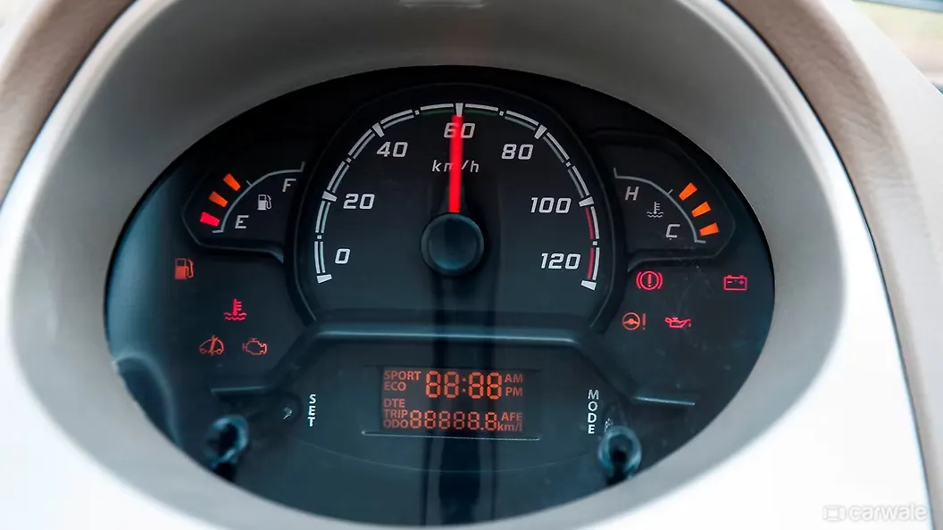 Nano Instrument Panel Image, Nano Photos in India - CarWale