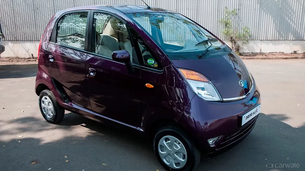 Nano Right Front Three Quarter Image, Nano Photos in India - CarWale