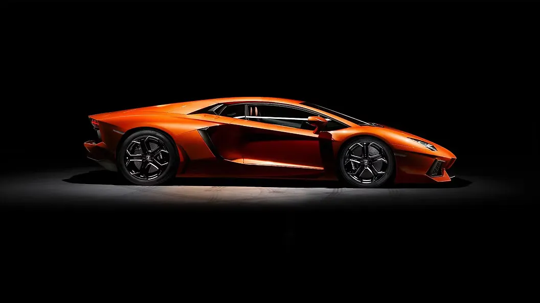 Lamborghini Aventador Photo, Right Side Image - CarWale