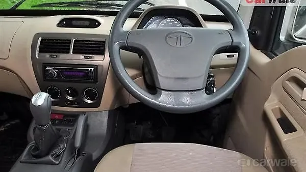 Venture Interior Image, Venture Photos in India - CarWale