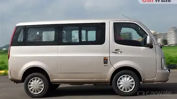 Venture Driving Image, Venture Photos in India - CarWale