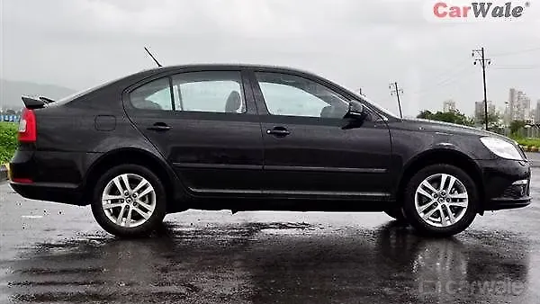 Laura Left Side View Image, Laura Photos in India - CarWale