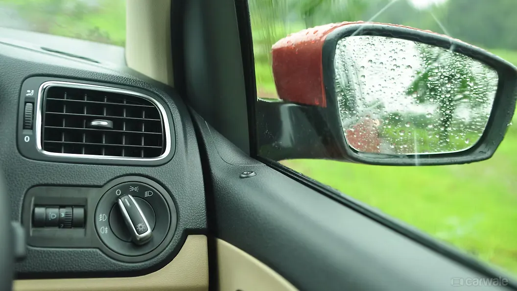 Polo [2014-2015] Interior Image, Polo [2014-2015] Photos in India - CarWale