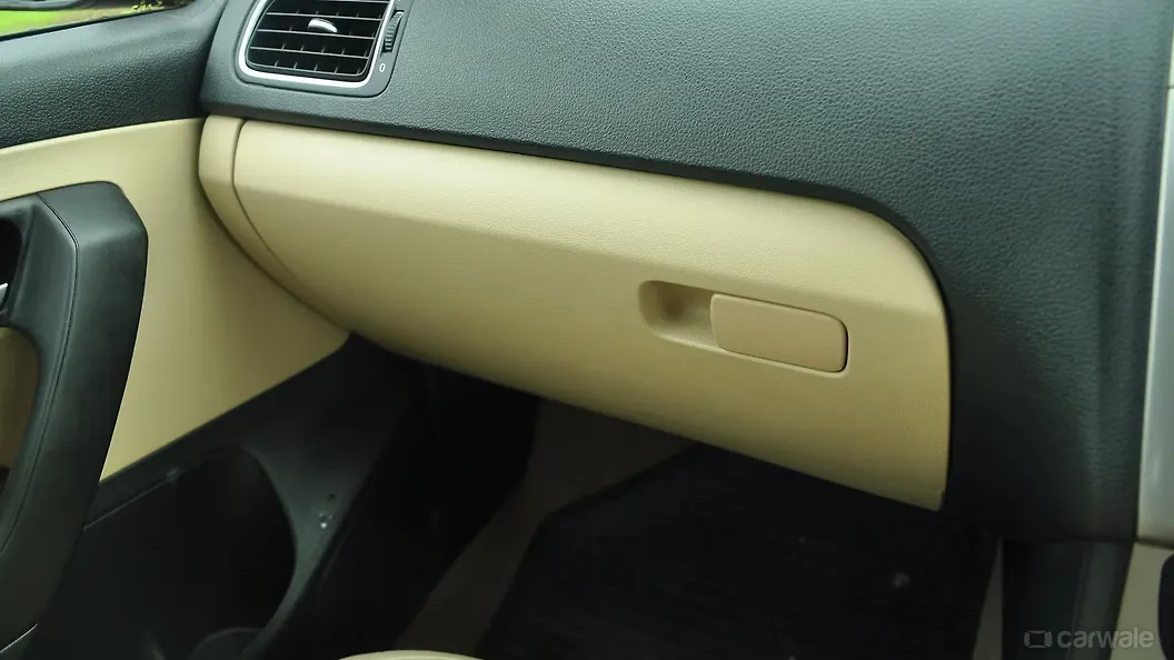 Polo [2014-2015] Interior Image, Polo [2014-2015] Photos in India - CarWale