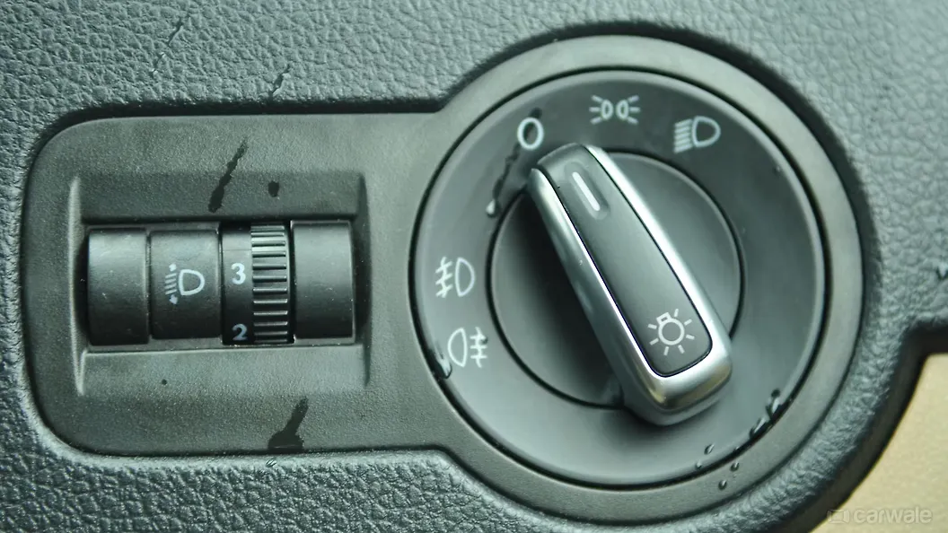 Polo [2014-2015] Interior Image, Polo [2014-2015] Photos in India - CarWale