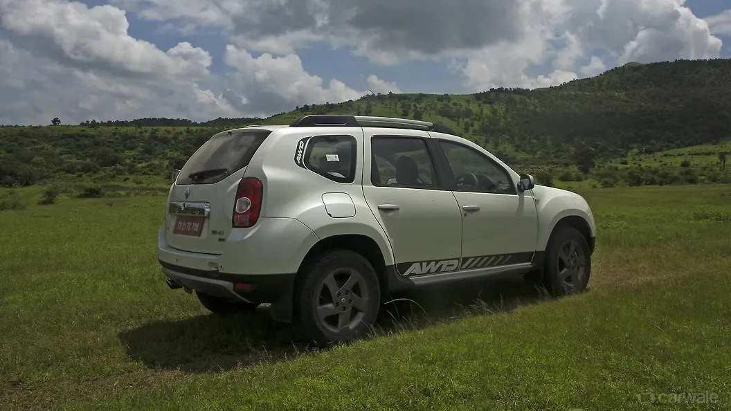 Duster [2012-2015] Driving Image, Duster [2012-2015] Photos in India ...