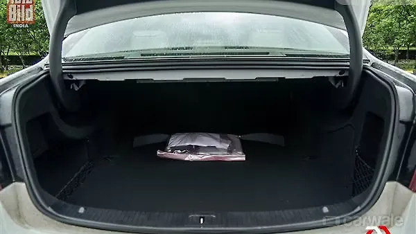 E-Class [2013-2015] Boot Space Image, E-Class [2013-2015] Photos in ...