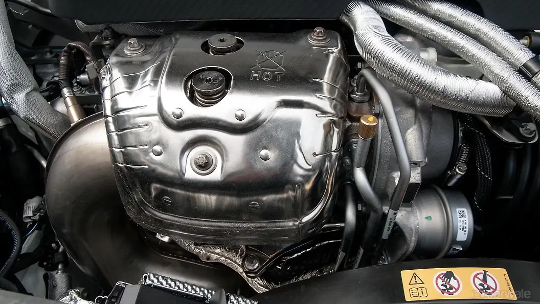 CLA [2015-2016] Engine Bay Image, CLA [2015-2016] Photos in India - CarWale