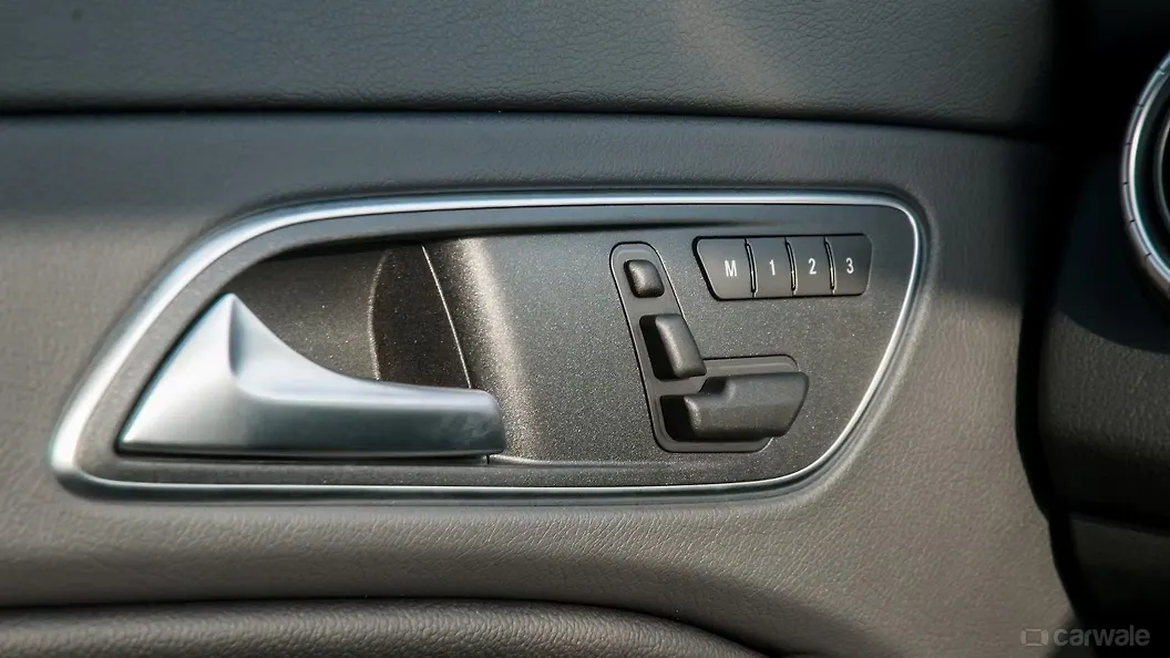 CLA [2015-2016] Interior Image, CLA [2015-2016] Photos in India - CarWale