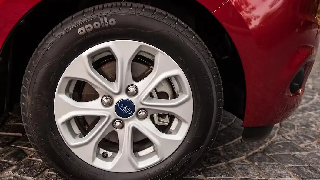 Ford Figo Aspire Wheels Tyres Image, Ford Aspire Photo - CarWale
