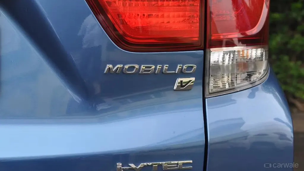 Mobilio Logo Image, Mobilio Photos in India - CarWale