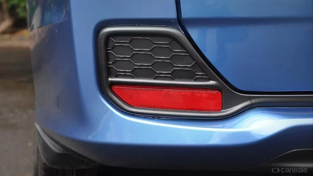 Mobilio Rear View Image, Mobilio Photos in India - CarWale