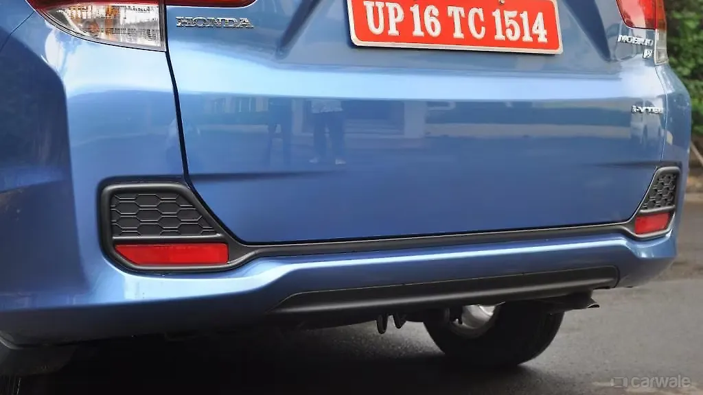 Mobilio Rear View Image, Mobilio Photos in India - CarWale