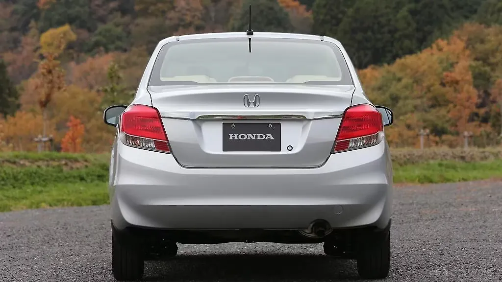 Amaze [2013-2016] Rear View Image, Amaze [2013-2016] Photos in India ...