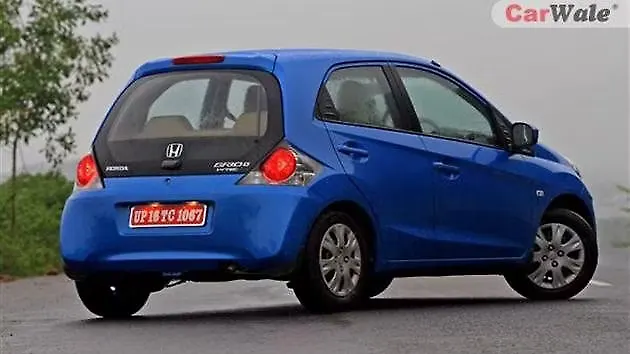 Honda Brio [2013-2016] Photo, Rear three fourth Image - CarWale