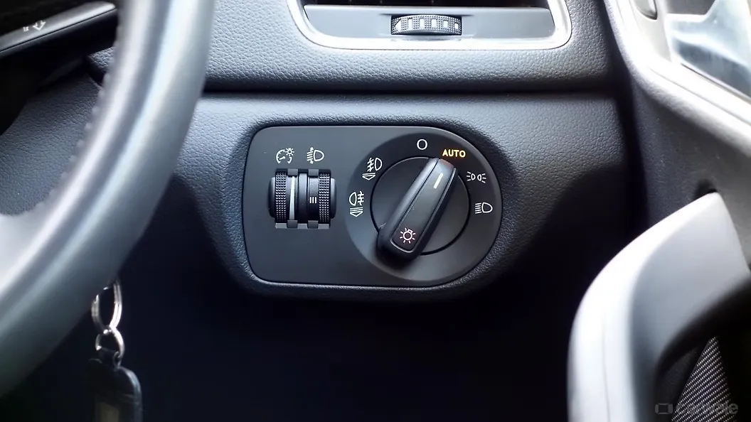 Q3 [2012-2015] Dashboard Image, Q3 [2012-2015] Photos in India - CarWale