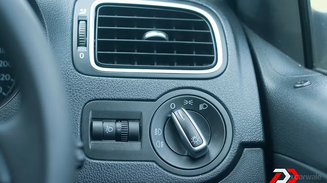 Cross Polo [2013-2015] Interior Image, Cross Polo [2013-2015] Photos in ...