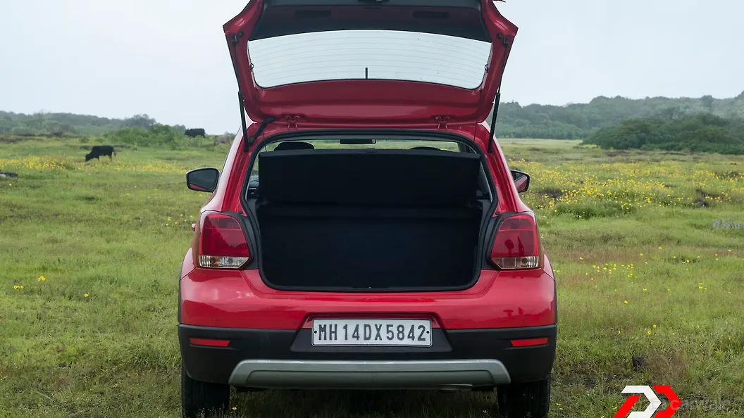 Cross Polo [2013-2015] Rear View Image, Cross Polo [2013-2015] Photos ...