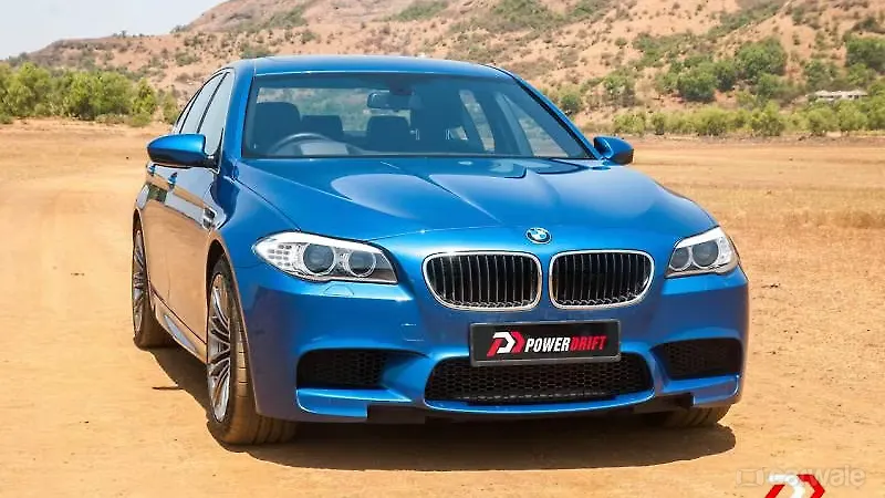 M5 [2012-2014] Front View Image, M5 [2012-2014] Photos in India - CarWale