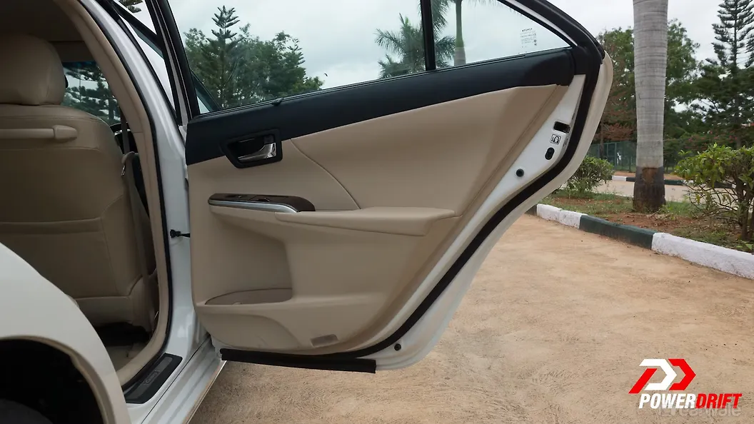Camry [2012-2015] Engine Bay Image, Camry [2012-2015] Photos in India ...