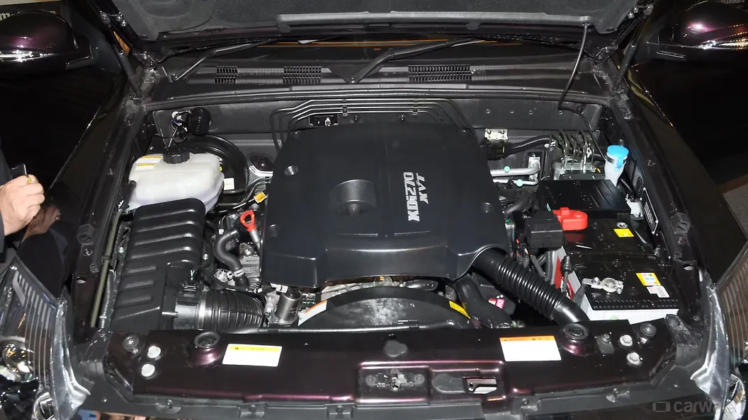 Rexton Engine Bay Image, Rexton Photos in India - CarWale