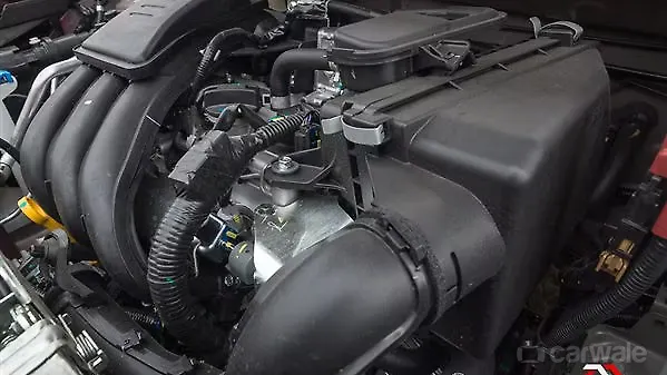 GO [2014-2018] Engine Bay Image, GO [2014-2018] Photos in India - CarWale